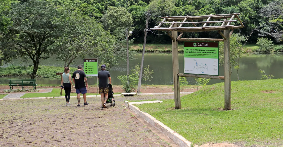 Conclusão da obra do Parque Arthur Thomas pode ser adiada - CBN ...