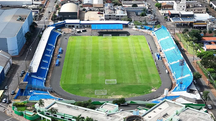Londrina Esporte Clube vai trocar gramado do VGD e inicia a temporada de 2026 no Café - CBN ...