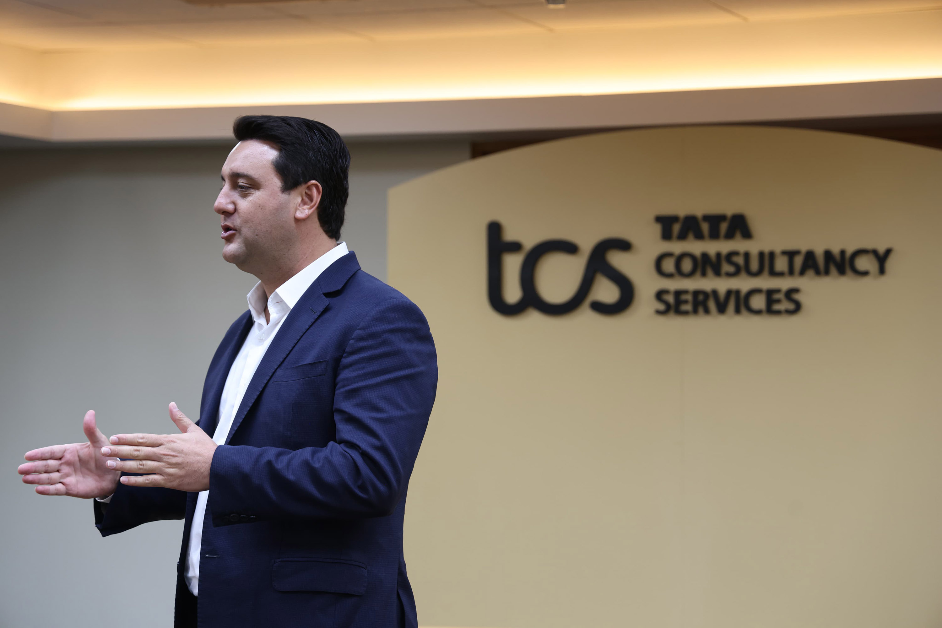TCS inaugura terceiro e maior Delivery Center em Londrina - CBN ...